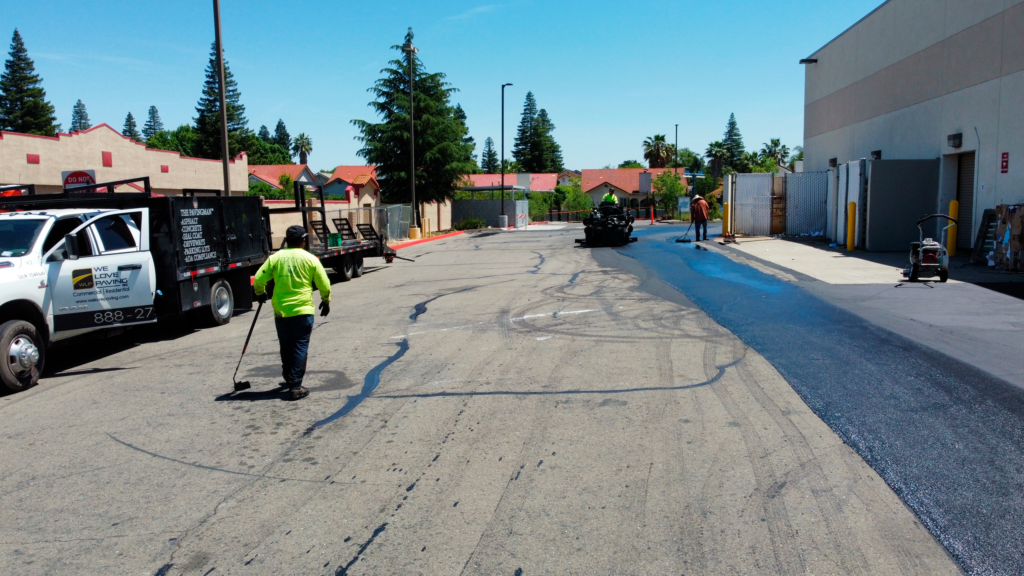 How Thick Should Asphalt Paving Be?